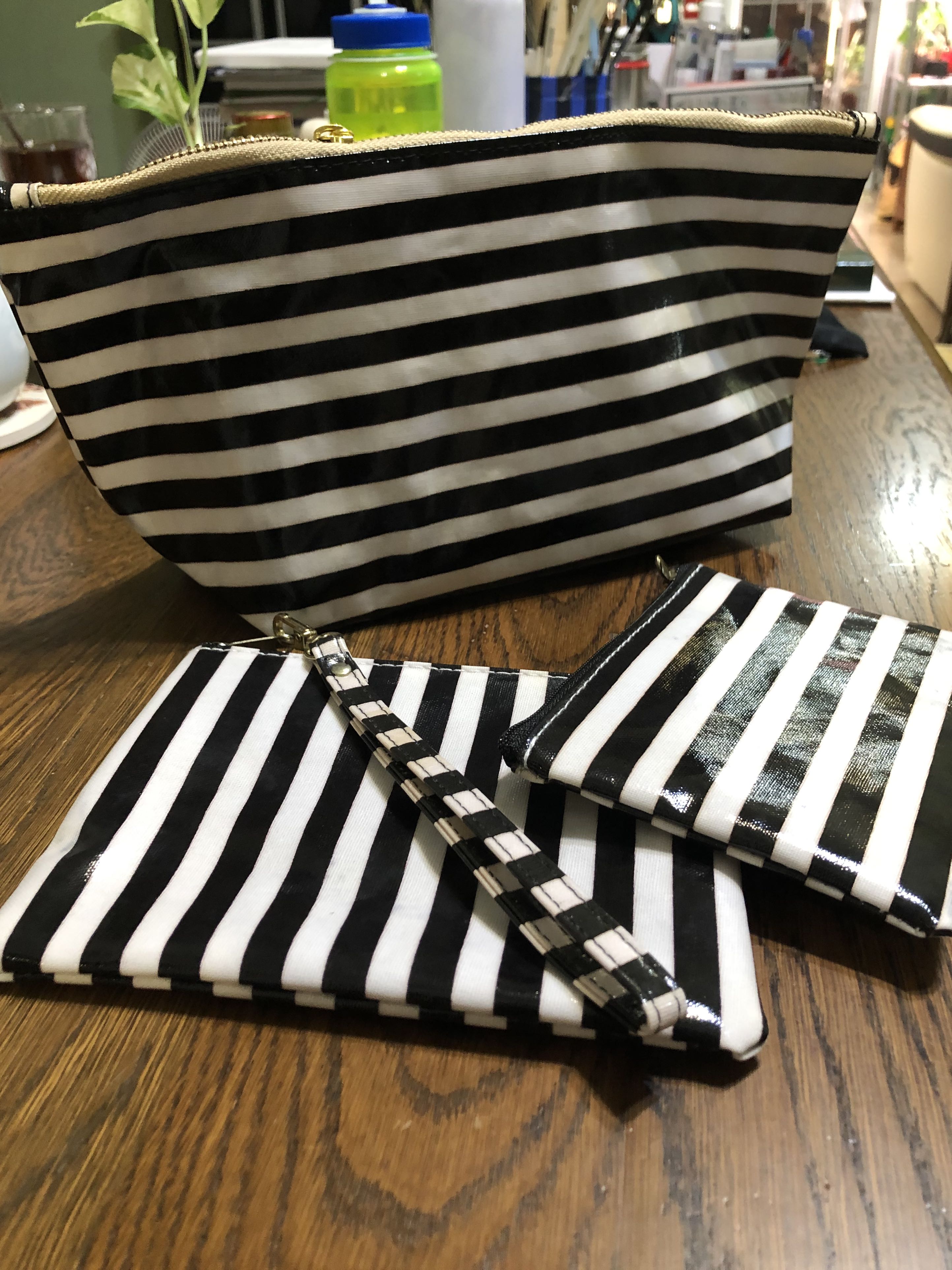 Set of 3 zip pouches, Women's Fashion, Bags & Wallets, Purses & Pouches ...