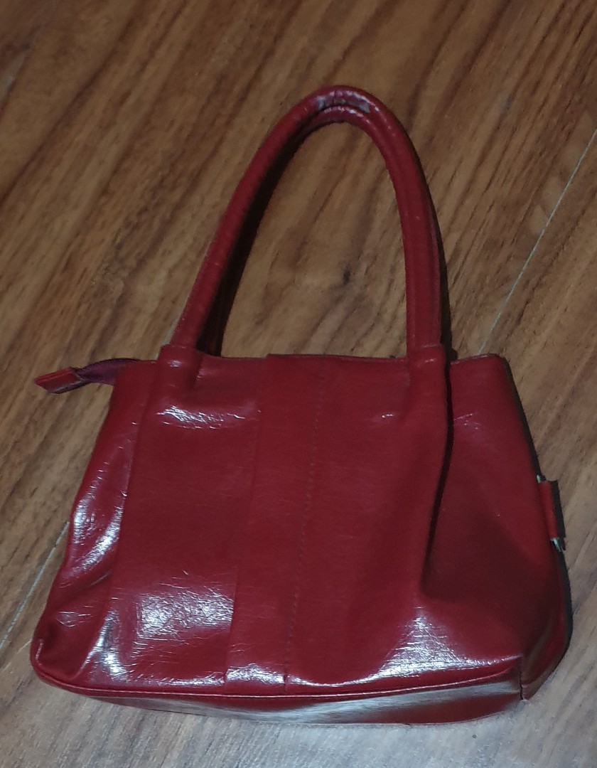 Small Red Bag, Women's Fashion, Bags & Wallets, Shoulder Bags on Carousell