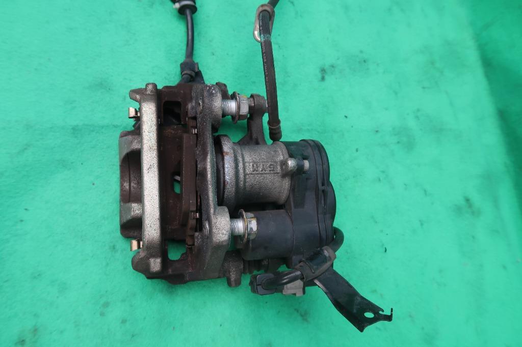 TOYOTA ALPHARD AGH30 HAND BRAKE MOTOR, Auto Accessories on Carousell