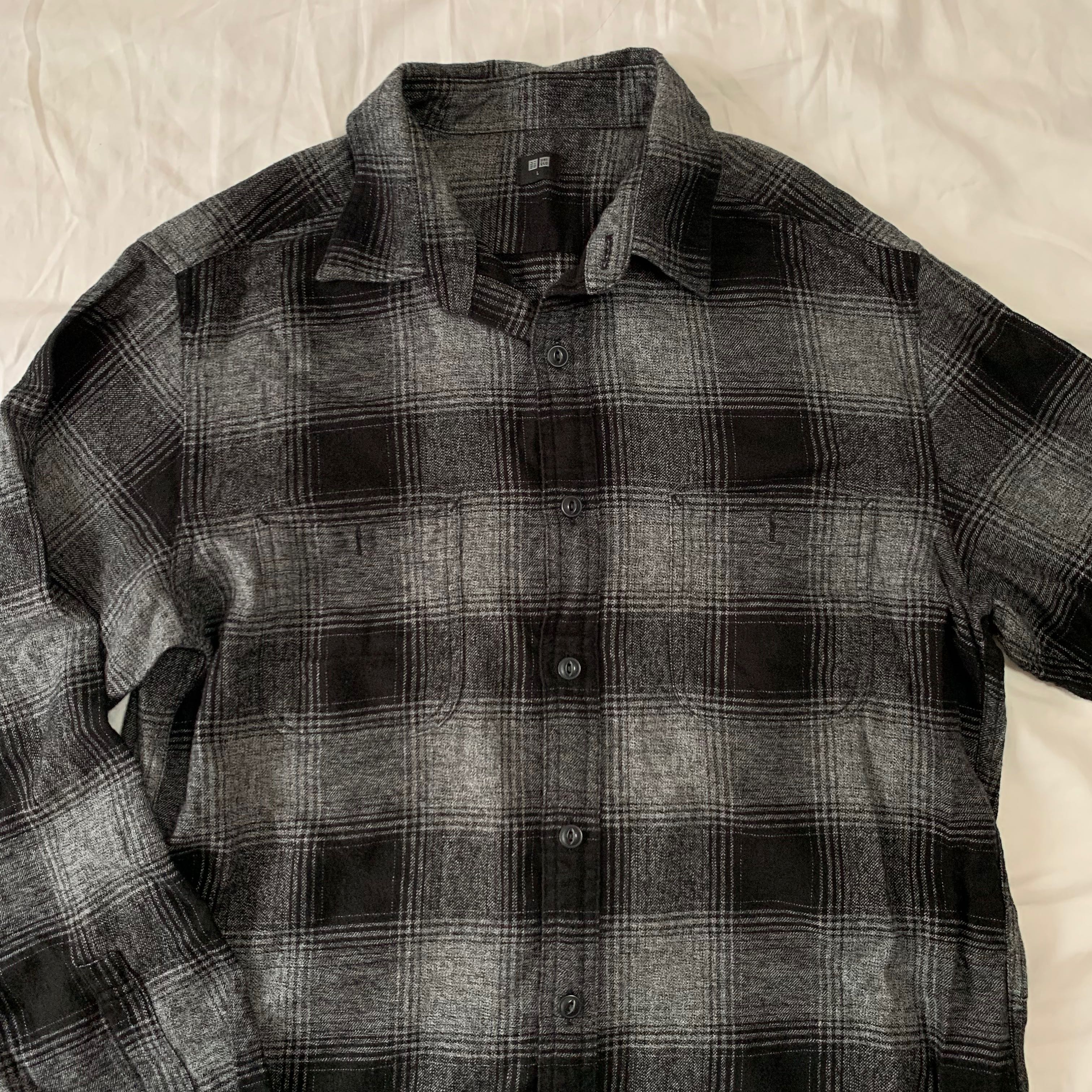 Uniqlo Checkered Flannel (Black and White), Men's Fashion, Tops & Sets ...