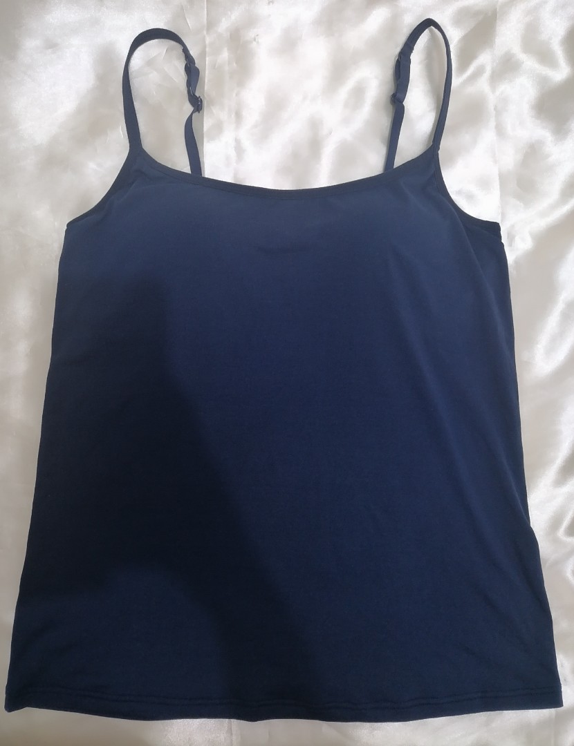 Uniqlo Padded Spaghetti Top, Women's Fashion, Tops, Others Tops on ...