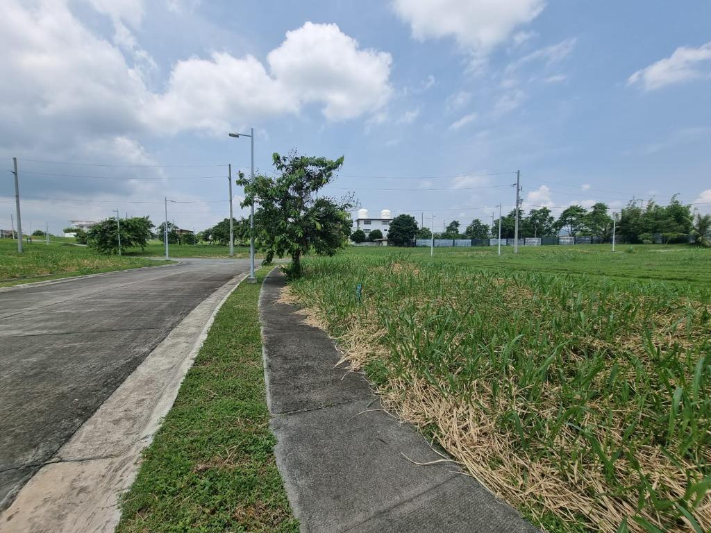 Venare Nuvali lot for sale 292sqm 40.4k/sqm, Property, For Sale, Lot on ...