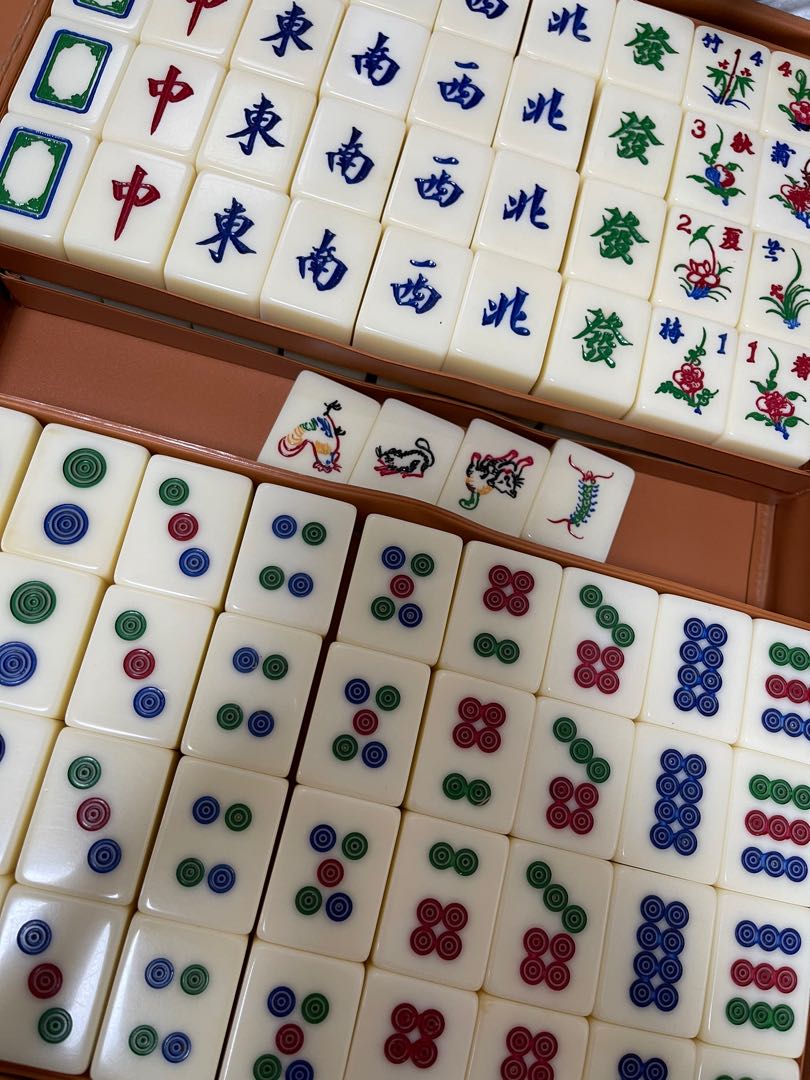 A1 mahjong set, Hobbies & Toys, Toys & Games on Carousell
