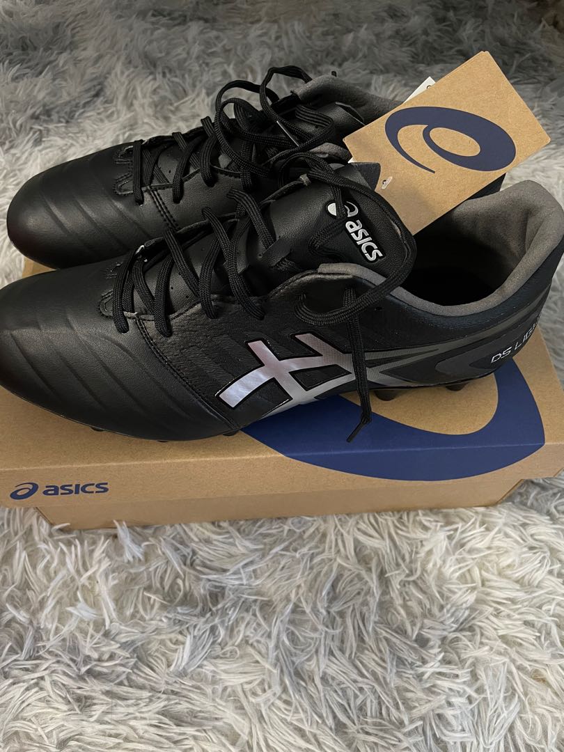 ASICS DS Light Club+ Football Boots, Men's Fashion, Footwear, Boots on ...