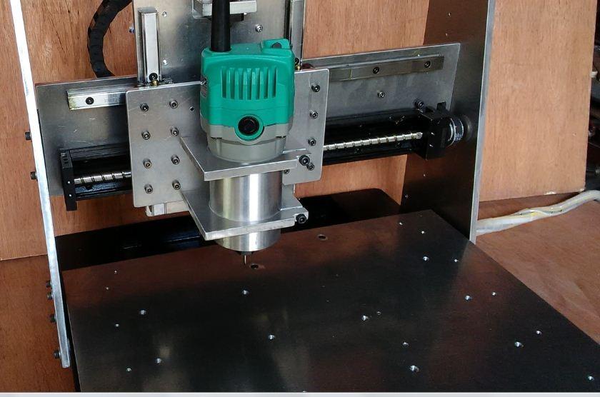 CNC Machine Lapida Engraver, Furniture & Home Living, Home Improvement ...