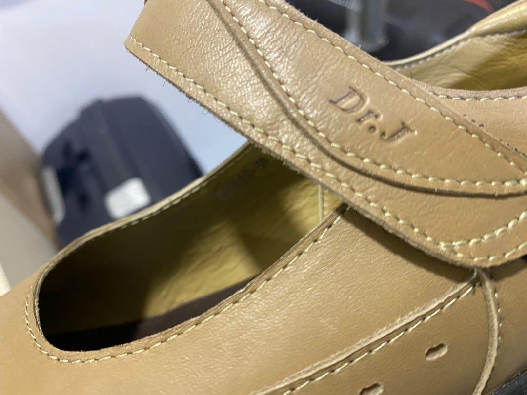 Dr J shoes that go with their arches size 38, Men's Fashion, Footwear ...