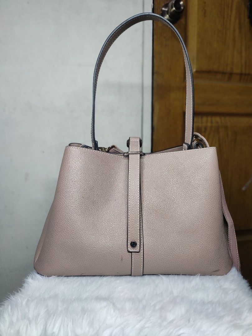 Dusto nude pink 2way office bag, Women's Fashion, Bags & Wallets ...