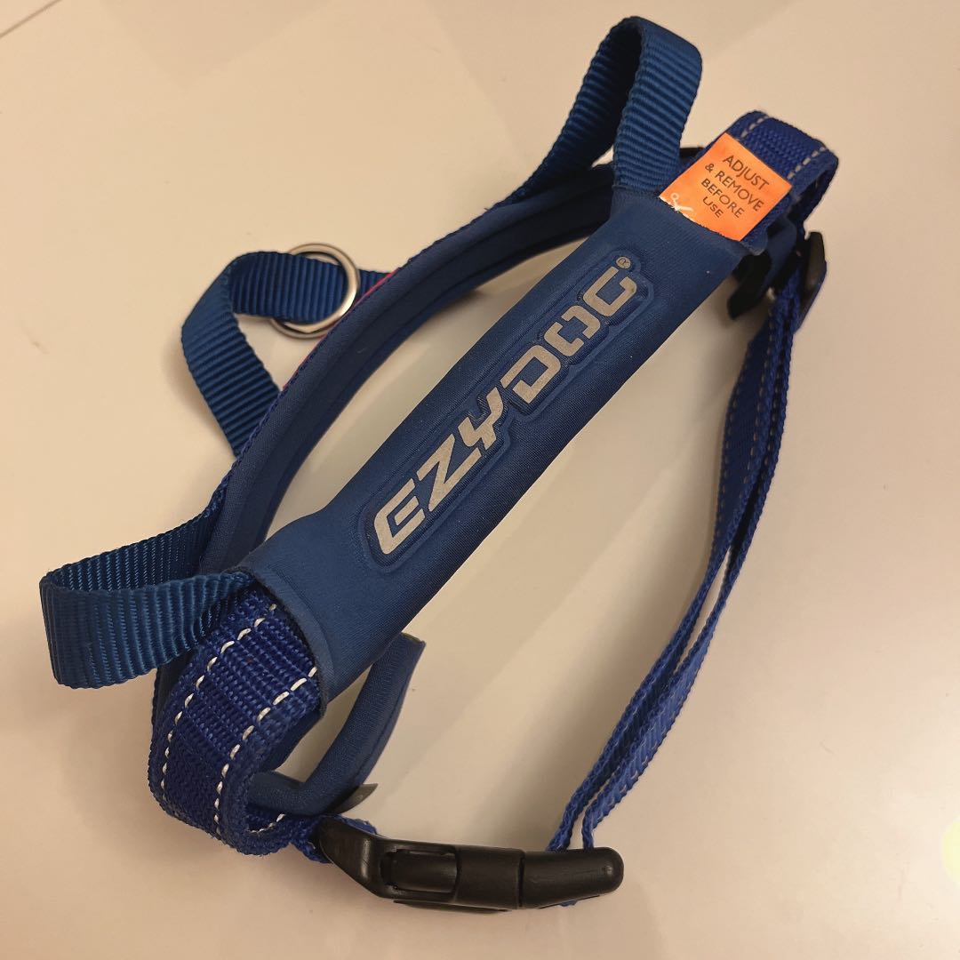 EZY DOG blue body harness M size, Pet Supplies, Homes & Other Pet ...