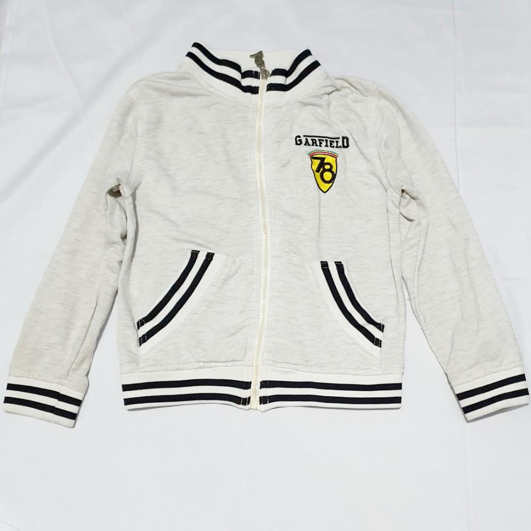 Garfield jacket, Babies & Kids, Babies & Kids Fashion on Carousell