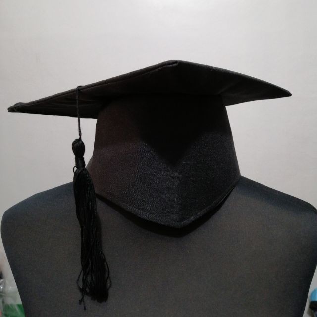 Graduation Cap/Toga, Men's Fashion, Watches & Accessories, Caps & Hats ...