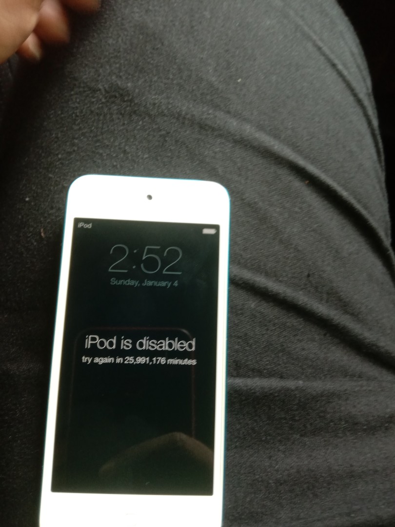 Ipod A1421 (Disabled), Mobile Phones & Gadgets, Other Gadgets on Carousell