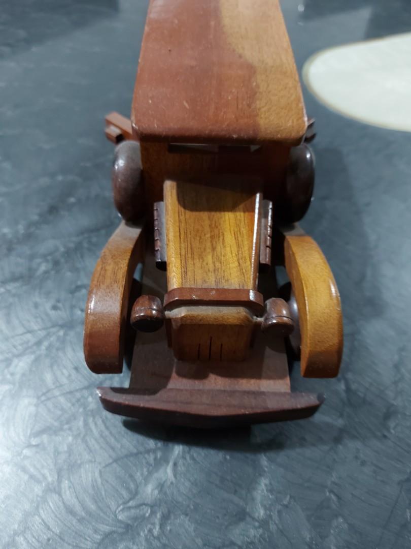 Mobilan kayu, Antik, Pajangan di Carousell