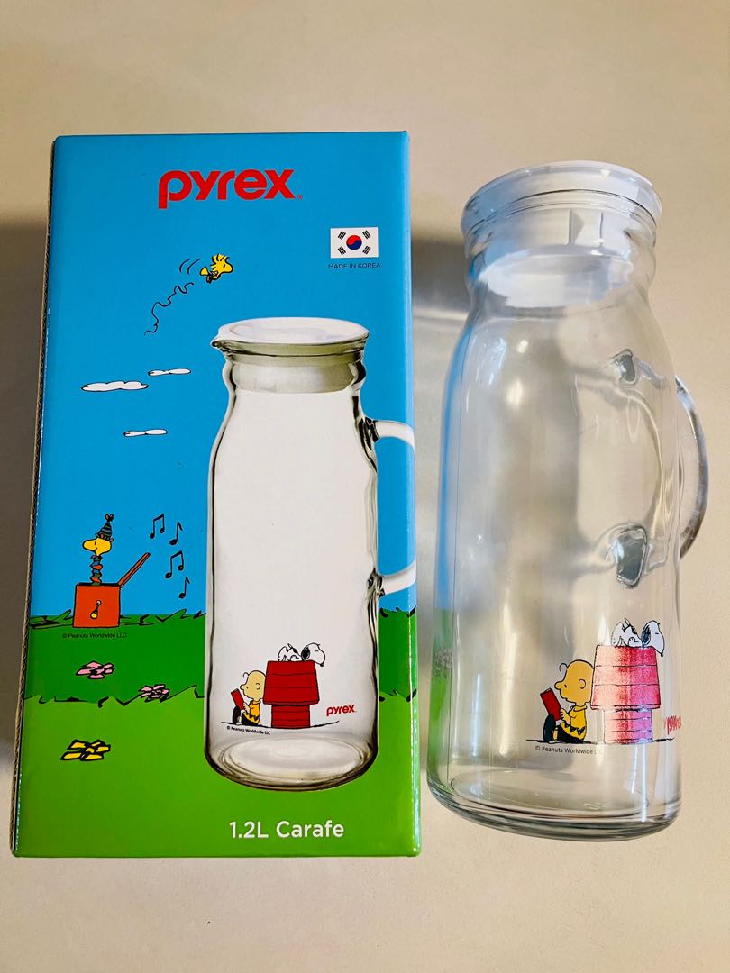 Pyrex Peanuts Snoopy 1.2L Carafe Glass Jar (limited edition), Furniture ...