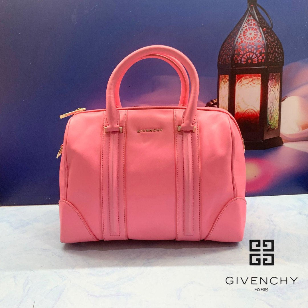 Tas Givenchy Lucrezia Duffle Bag Leather Pink, Fesyen Wanita, Tas ...