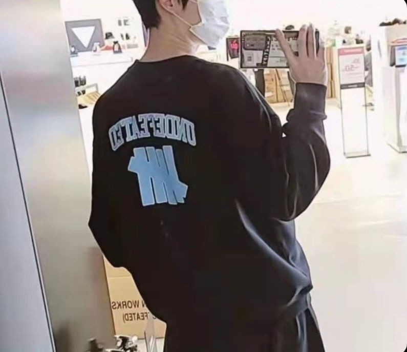 Undefeated Sweatshirt, Women's Fashion, Tops, Longsleeves on Carousell