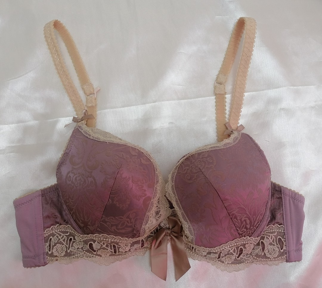 Branded vintage style bra, Women's Fashion, Undergarments & Loungewear ...