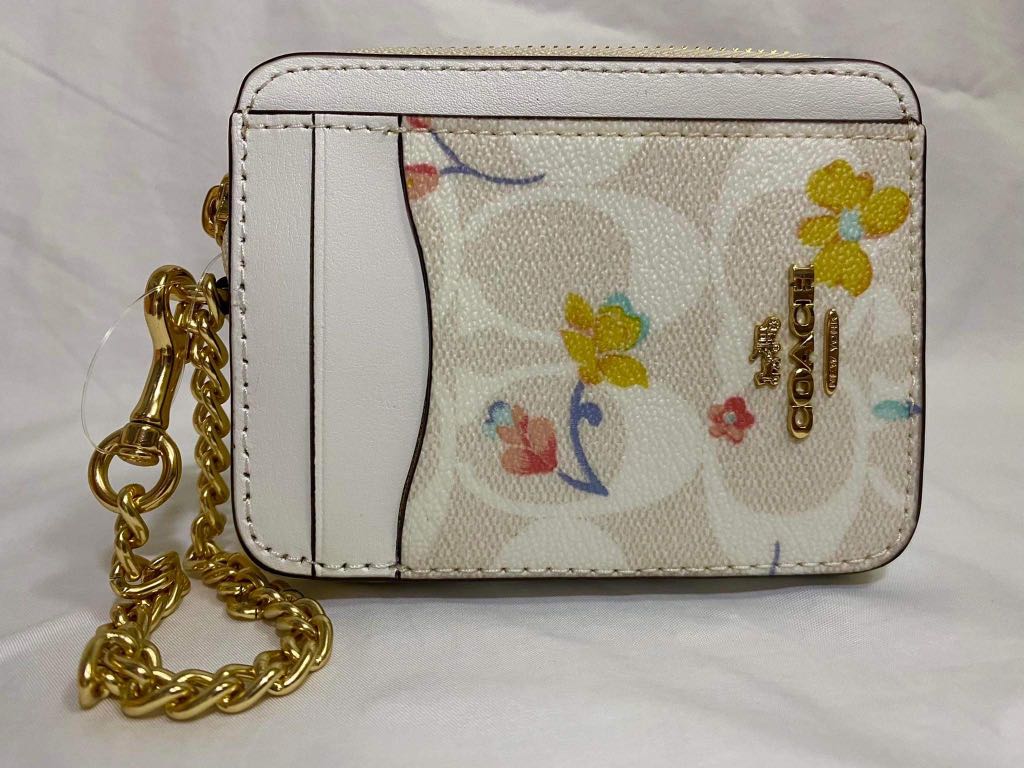 Coach Zip Card Wallet, Women's Fashion, Bags & Wallets, Wallets & Card ...