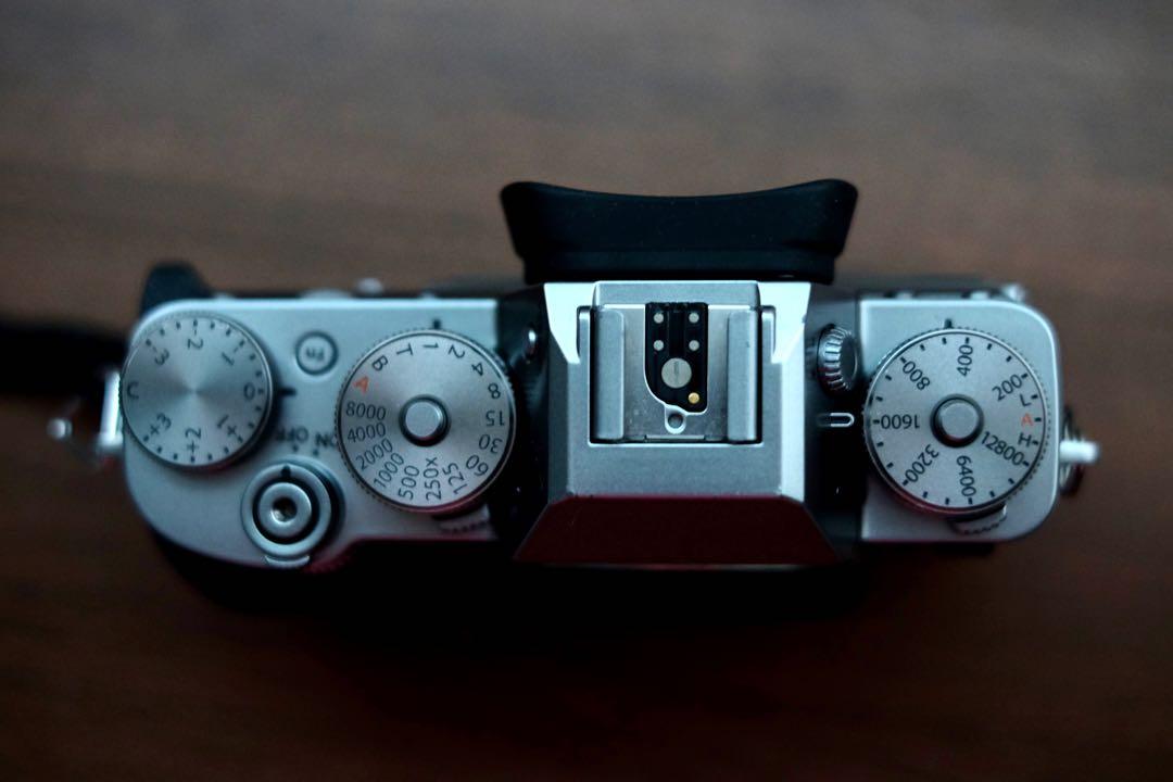 Fujifilm XT2 Very Good Condition Graphite Silver, Photography, Cameras ...