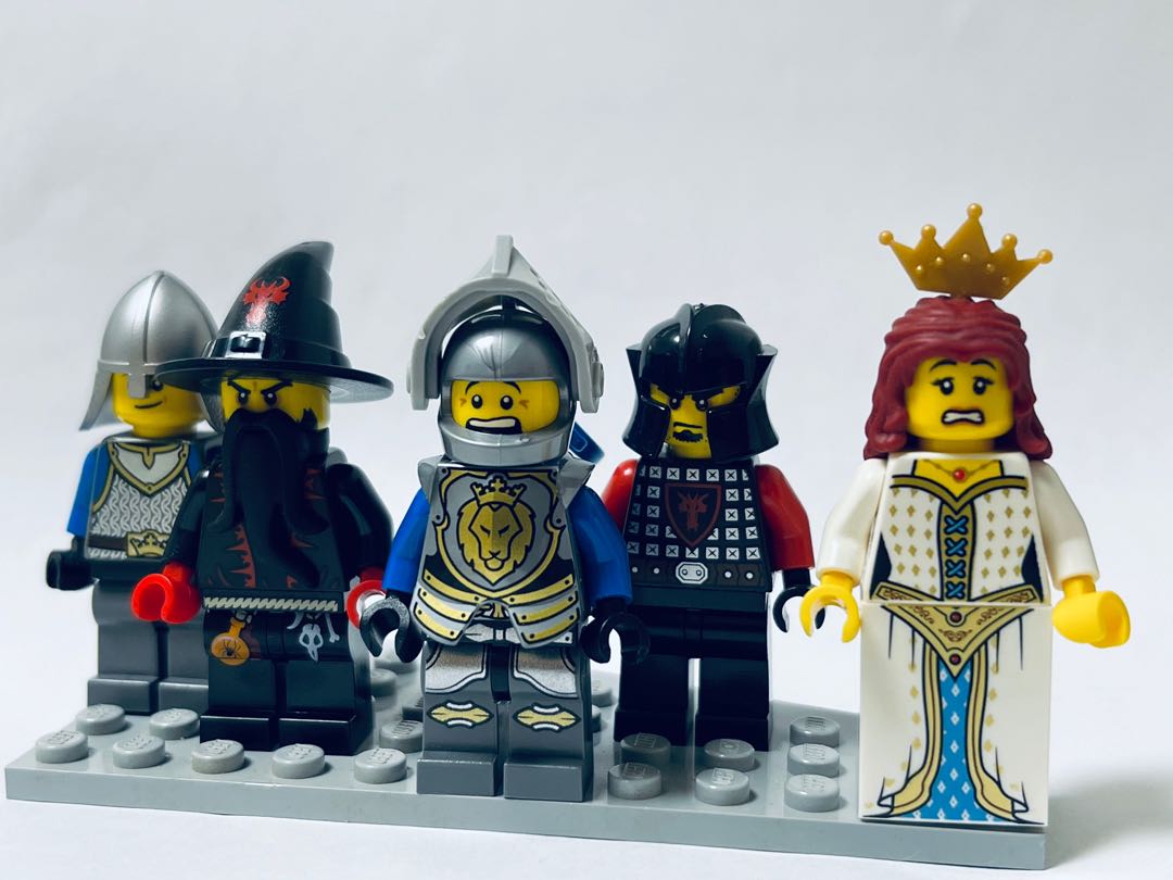 Lego Castle 70403 Dragon Mountain Full Set of mini figures, 興趣及遊戲, 玩具 ...