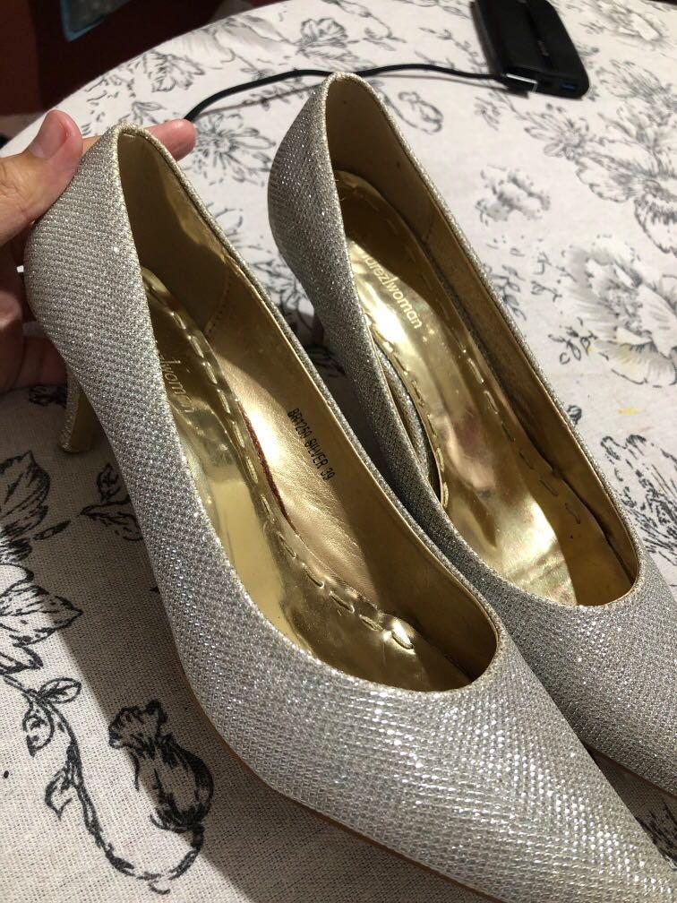 Mendrez Womens Heels, Women's Fashion, Footwear, Heels on Carousell