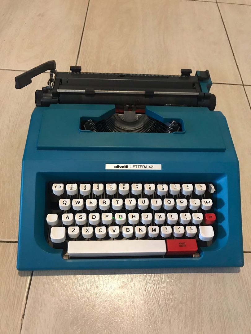 Olivetti lettera typewriter, Computers & Tech, Office & Business ...