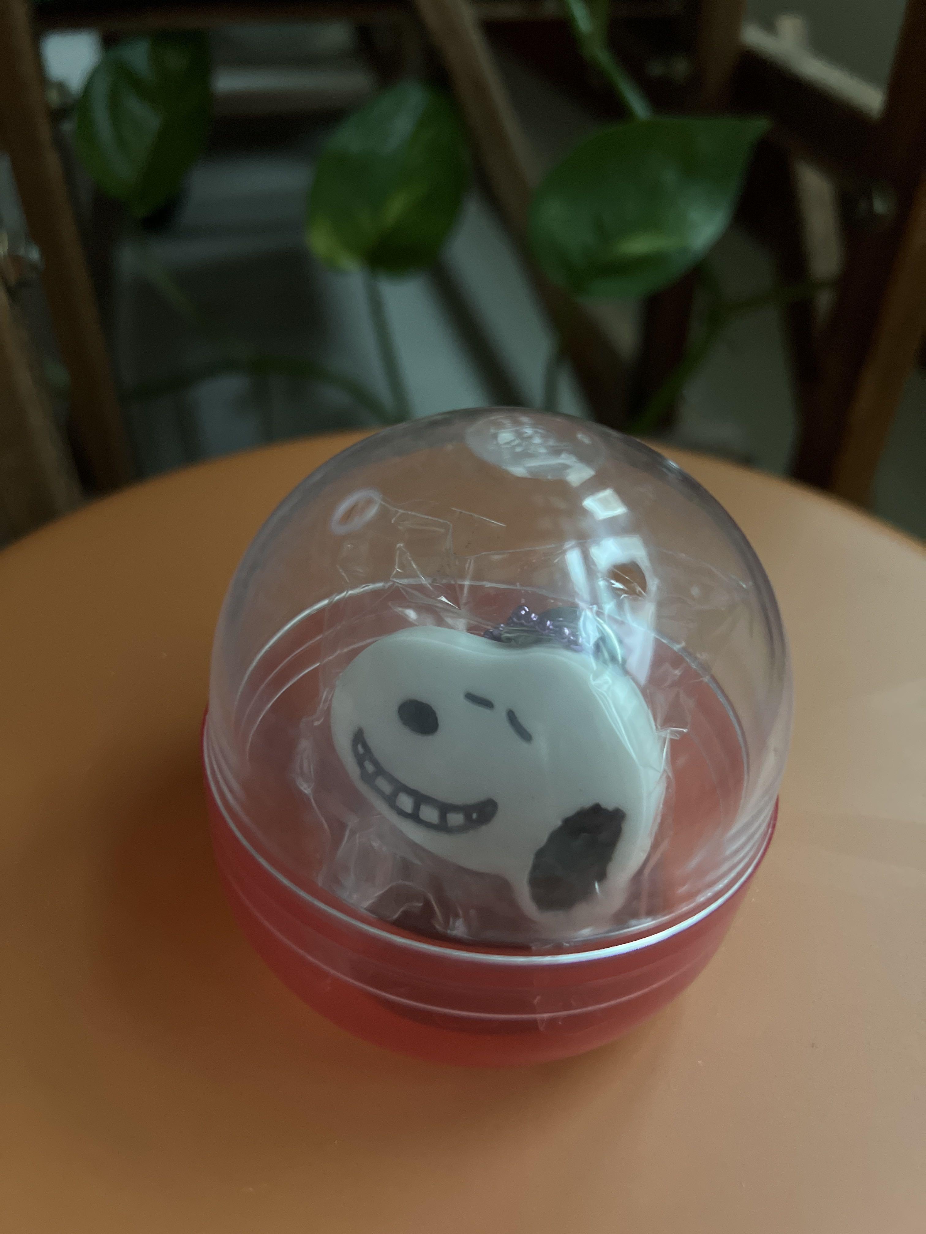 PEANUTS Snoopy Mascot Padlock Keychain (In a Gachapon), Hobbies & Toys ...