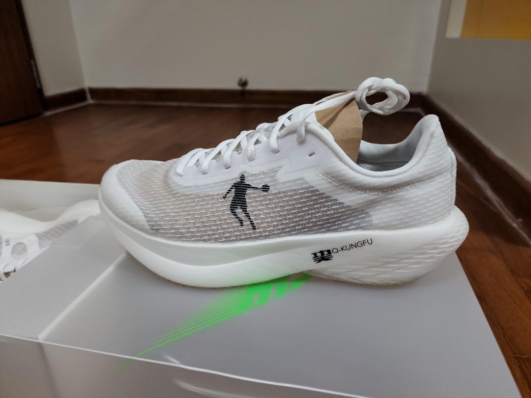 Qiao Dan FeiYing PB US 9 Glow in the dark, Men's Fashion, Footwear ...