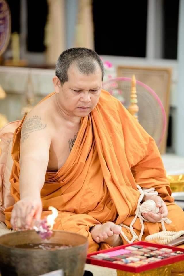 Rian Chao Khun Rak Analayo - Committee Set - Thai Amulets, Hobbies ...