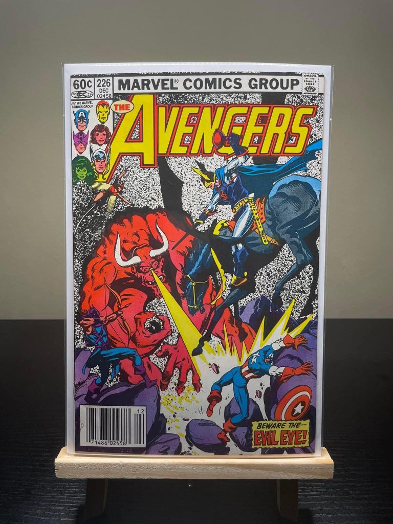 The Avengers Issue 226 Newsstand, Hobbies & Toys, Books & Magazines ...