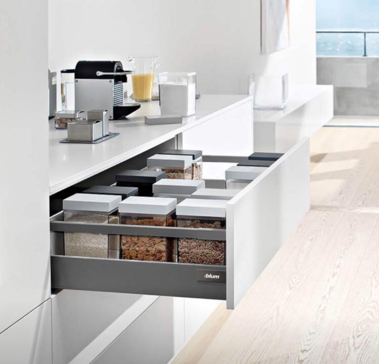 Blum Tandembox S2 drawer with single gallery / kitchen drawer ...