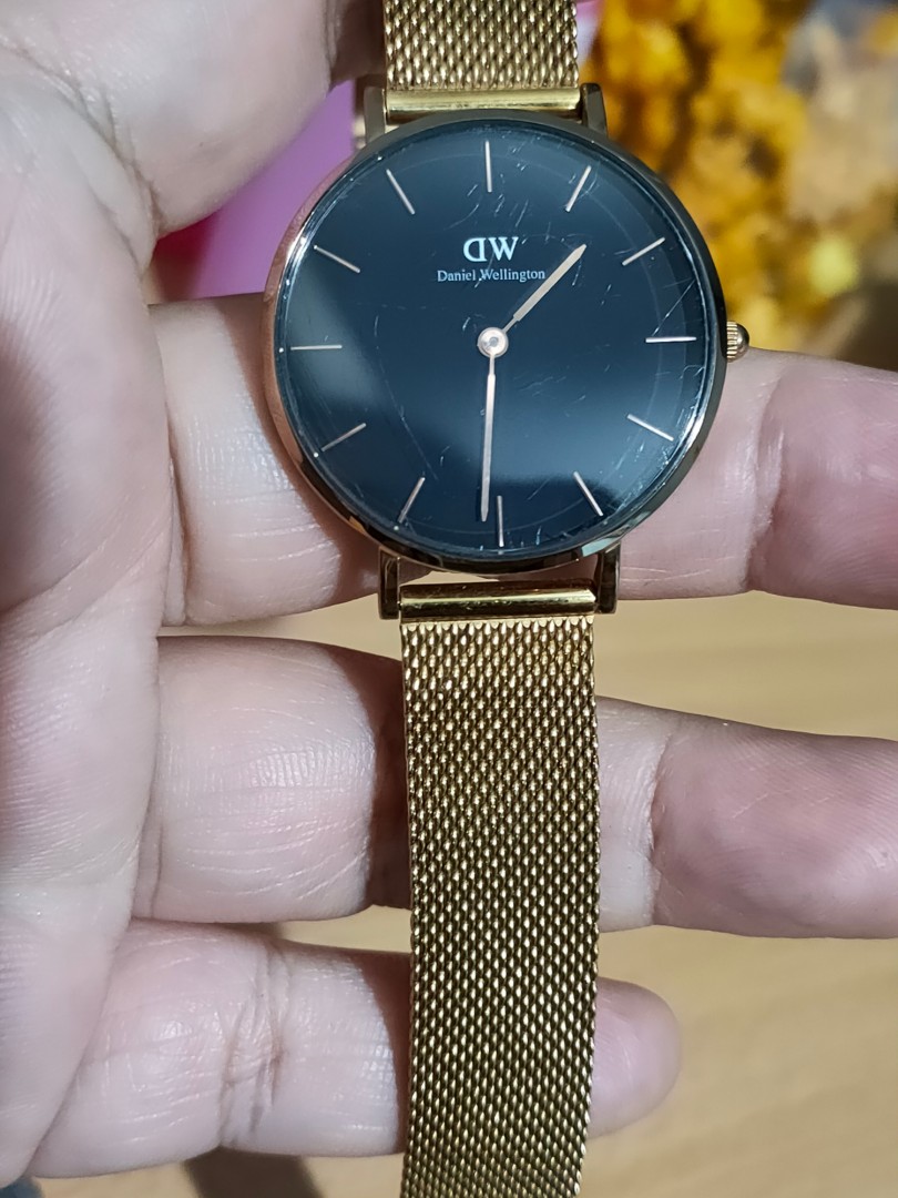 DW watch, Women's Fashion, Watches & Accessories, Watches on Carousell