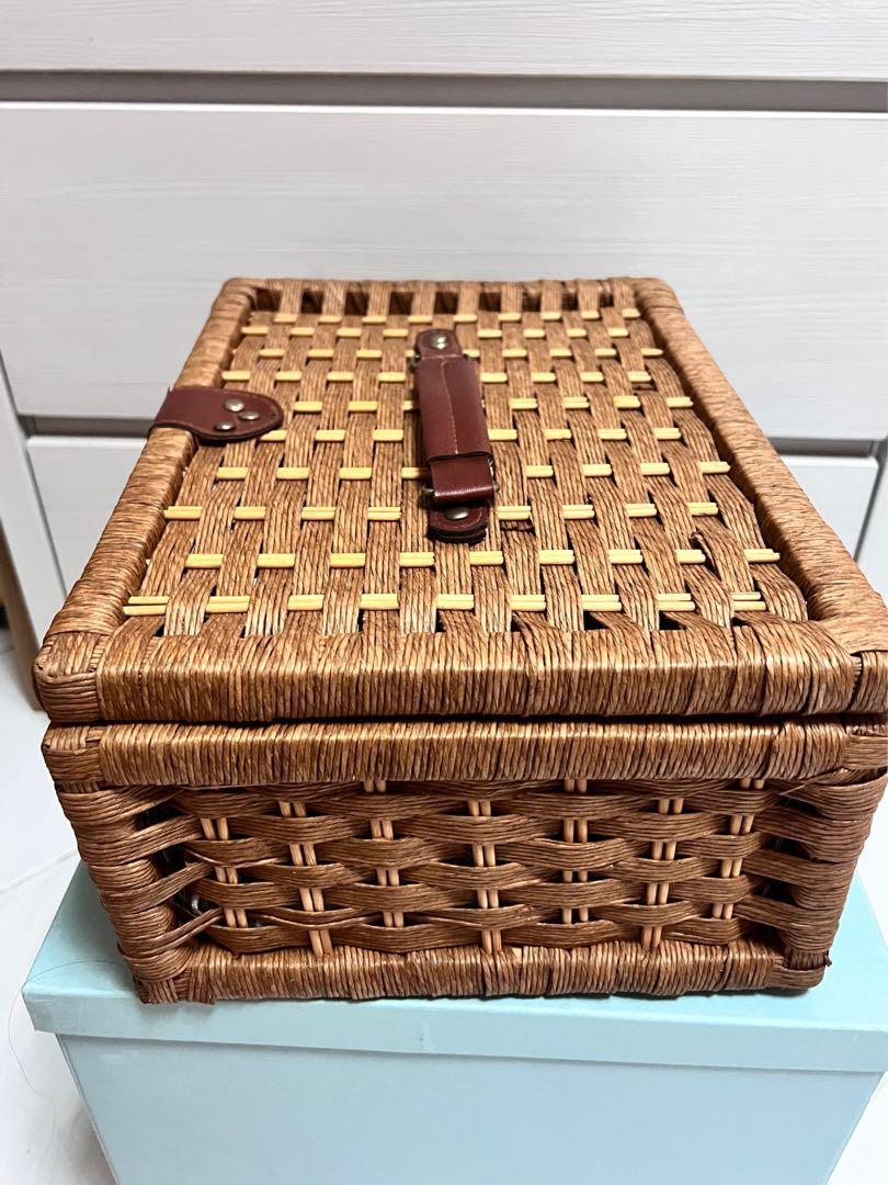Hand carry twist lock wicker rattan basket cloth lining picnic storage ...