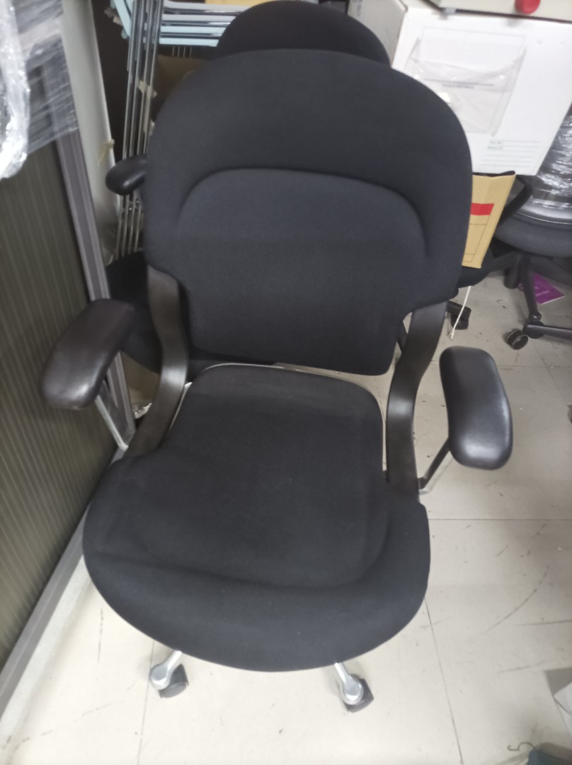 Herman Miller equa 2 ergonomic office task chair black , 傢俬＆家居, 傢俬, 椅子 ...