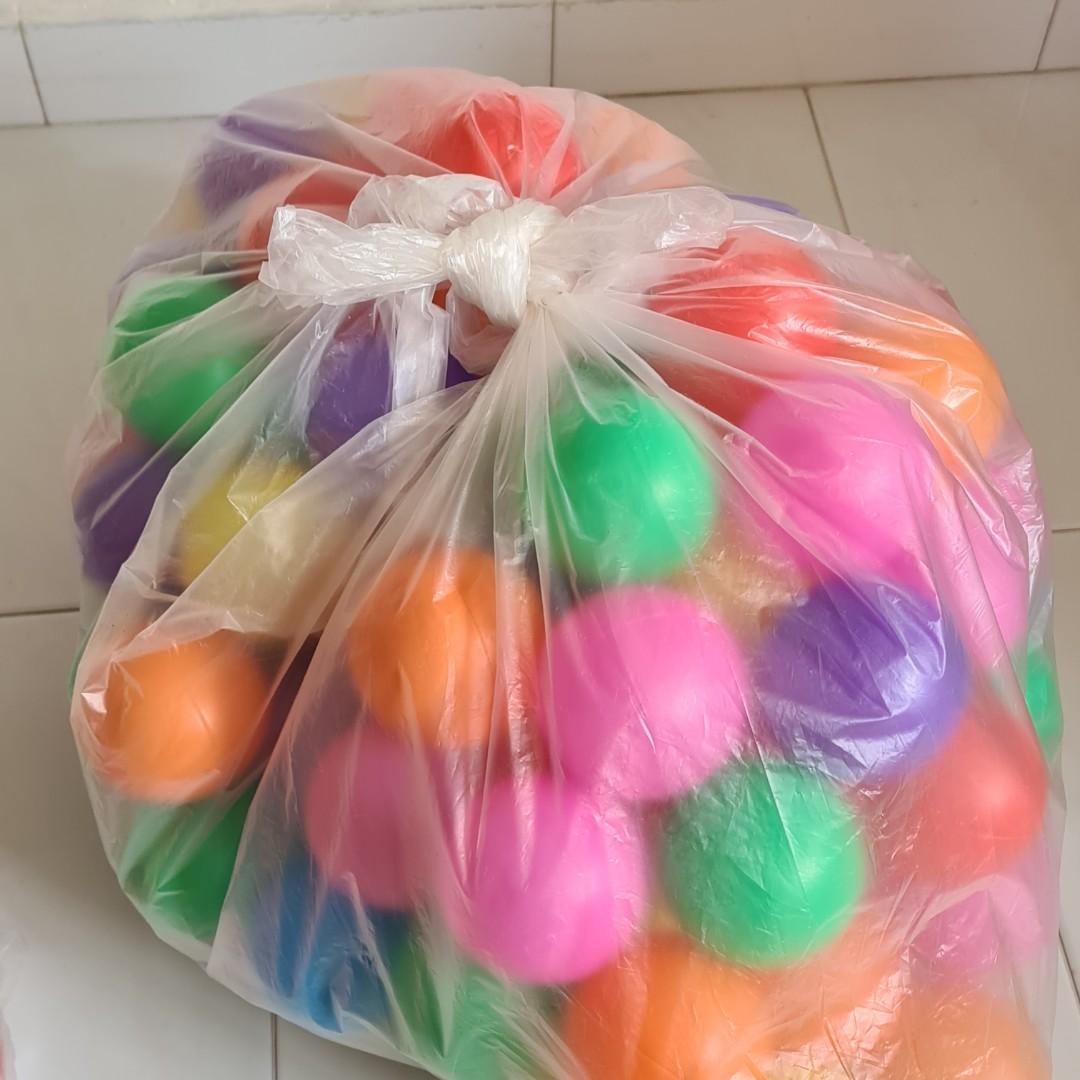 Intex Inflatable Pool Ball Pit and Vest Life Jacket, Free Colourful ...