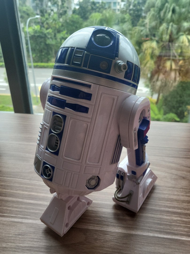 Large R2-D2 R2D2 motorised and moves The Disney Store, Hobbies & Toys ...
