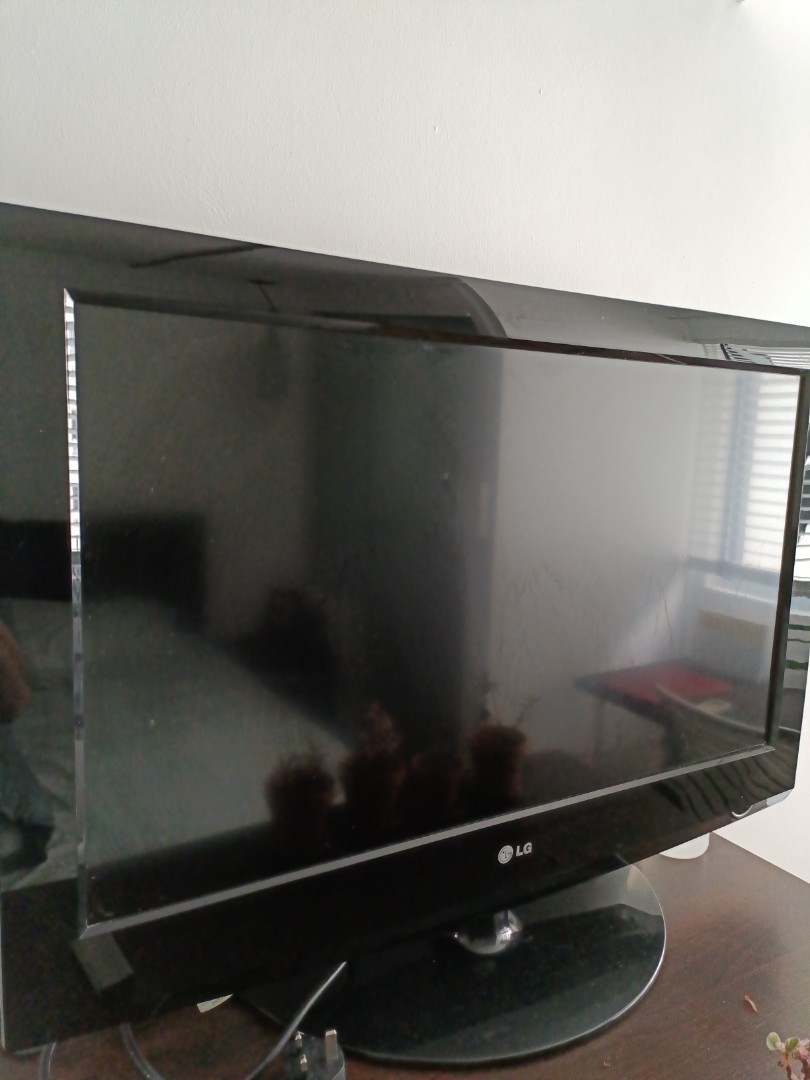 LG TV 32 inch 32LF20FR, TV & Home Appliances, TV & Entertainment, TV on ...