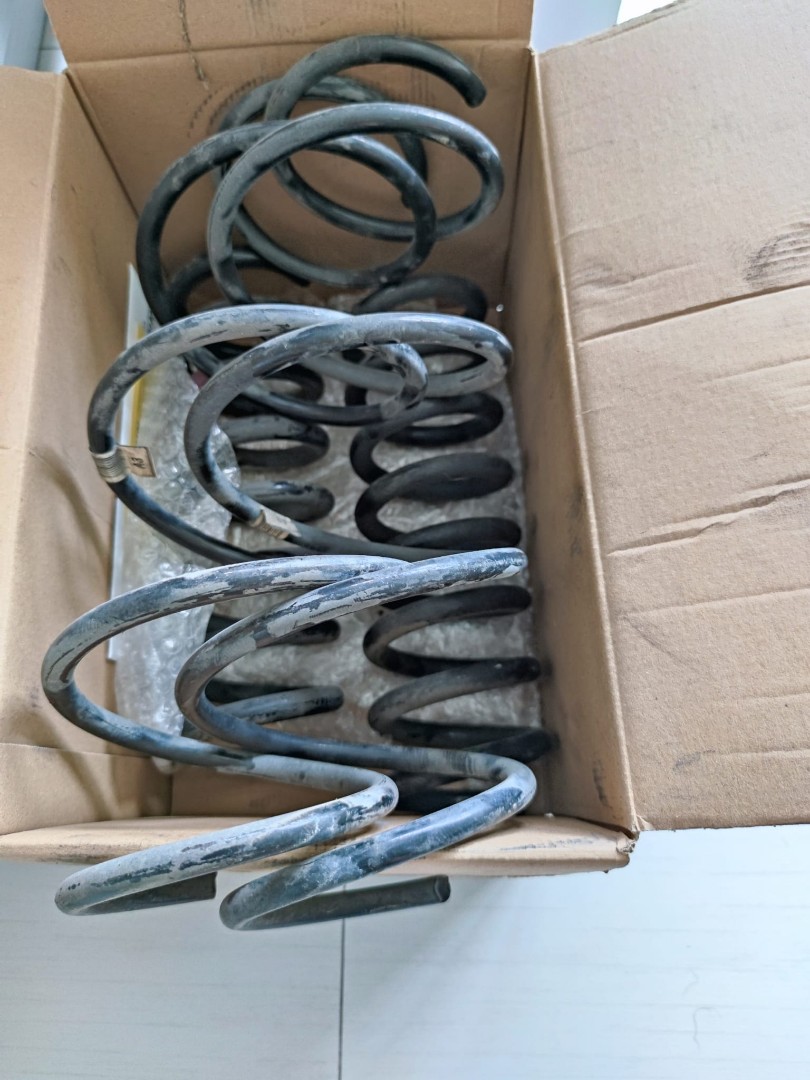 Original C Class W204 suspension spring front and rear, Car Accessories ...
