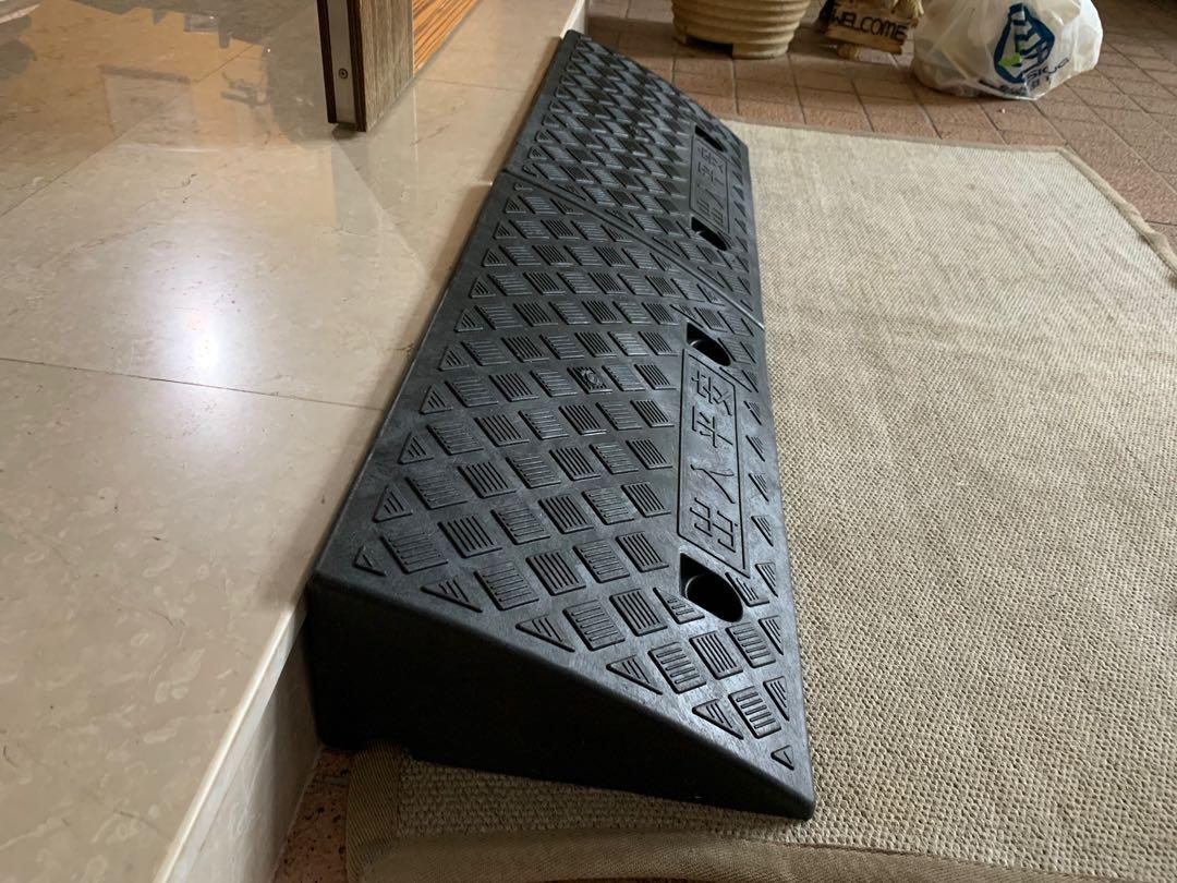 2 pieces of Plastic Ramp, Mat Step, Mat Road Slope, Car Uphill Climbing ...