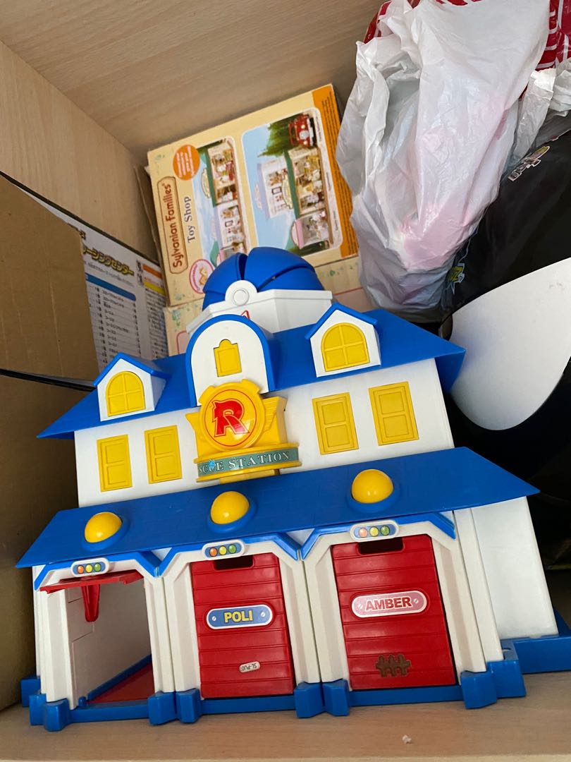 Poli sets, Hobbies & Toys, Toys & Games on Carousell