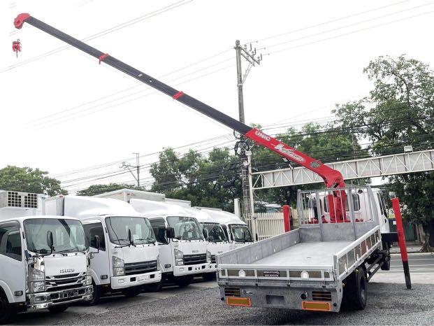 2021 Isuzu Forward Self-Loading with Unic Boom Crane 4-Section 3.4T ...