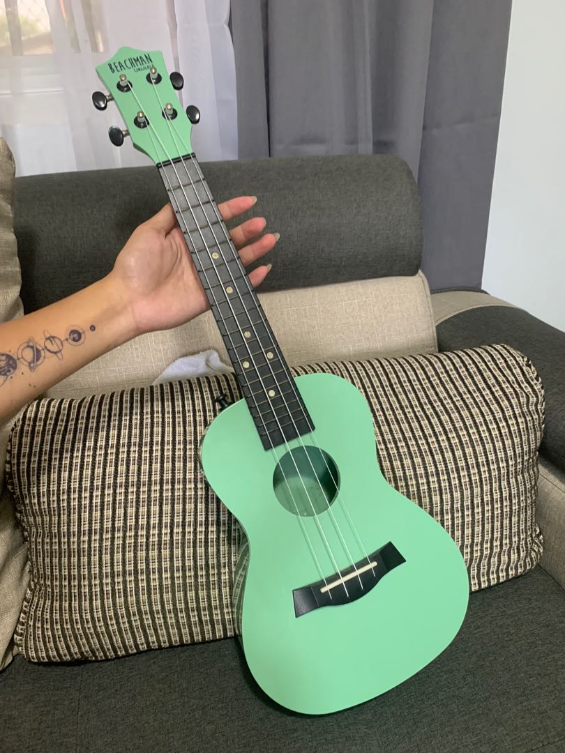 BEACHMAN UKULELE with bag,strap,digital tuner, sound pickup, Hobbies ...