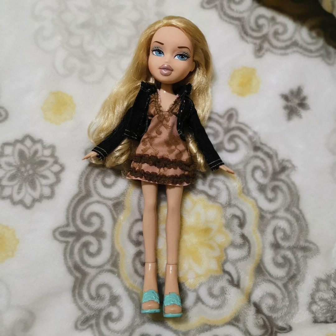 Bratz Hollywood Style Cloe, Hobbies & Toys, Toys & Games on Carousell