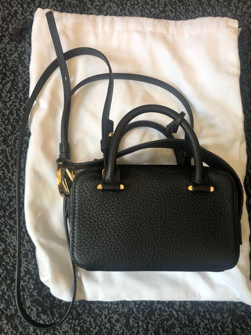 Delvaux Cool Box Nano, 名牌, 手袋及銀包 - Carousell