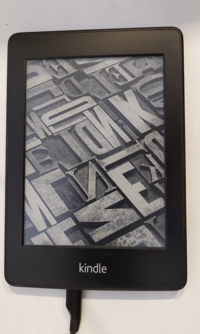 Kindle 5th Generation E-Reader, Mobile Phones & Gadgets, E-Readers on ...