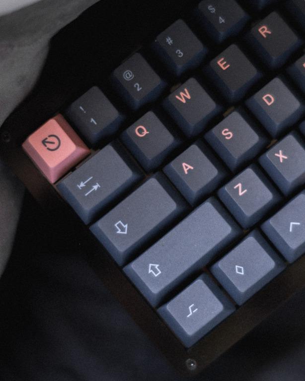 MW65 Custom Mechanical Keyboard (Complete), Computers & Tech, Parts ...