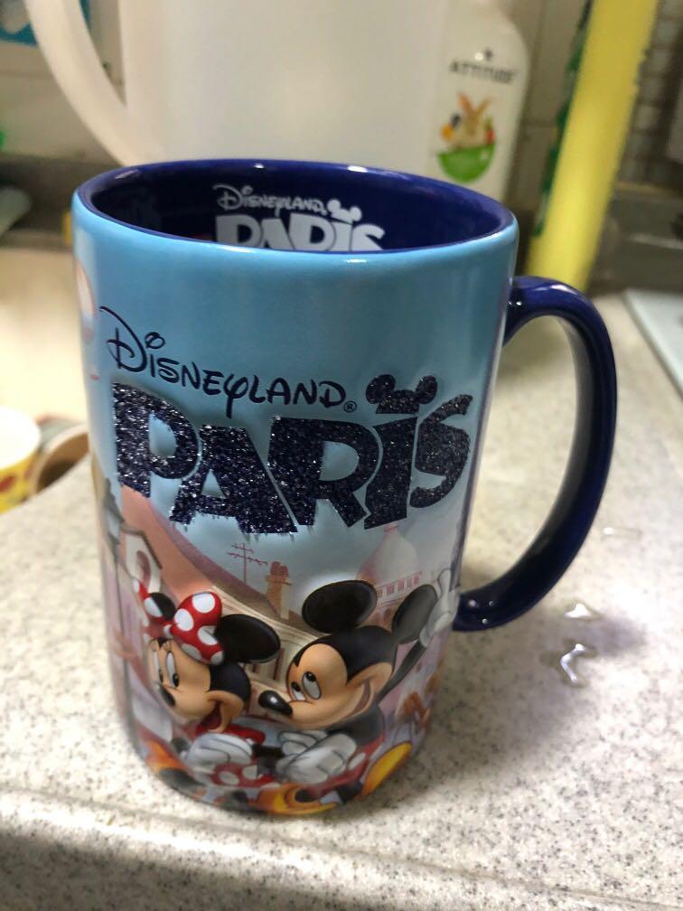 New Disneyland Paris cup with handle, 傢俬＆家居, 廚具和餐具, 其他廚具和餐具 - Carousell
