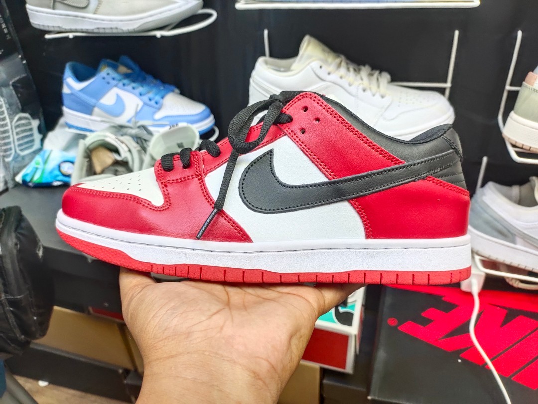 Nike Sb Dunk Bulls Color way, Men's Fashion, Footwear, Sneakers on ...