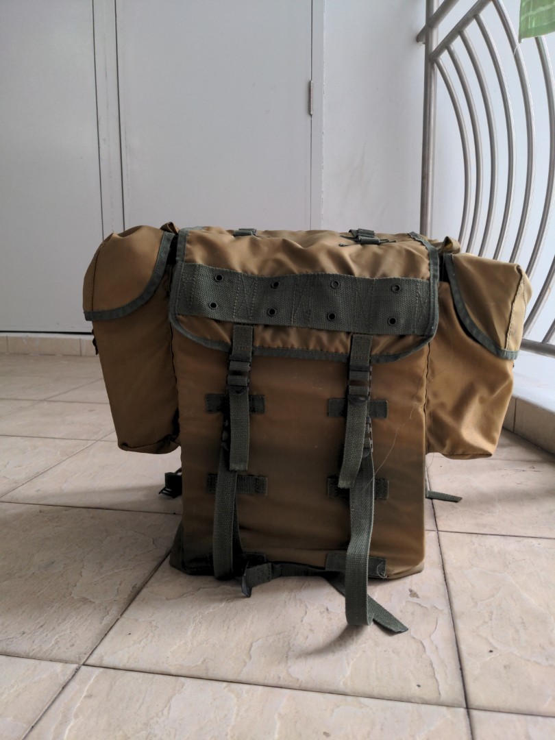Old Army Issue Backpack / Fieldpack, Men's Fashion, Bags, Backpacks on ...