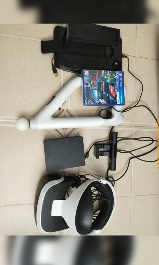 PSVR PS4 VR (Version 2) set, Video Gaming, Gaming Accessories ...