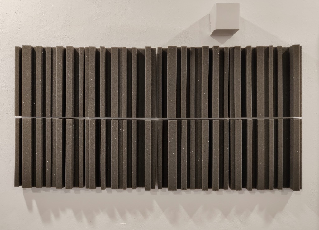 Set of broadband acoustic panels, bass traps, diffusers (18 in total ...